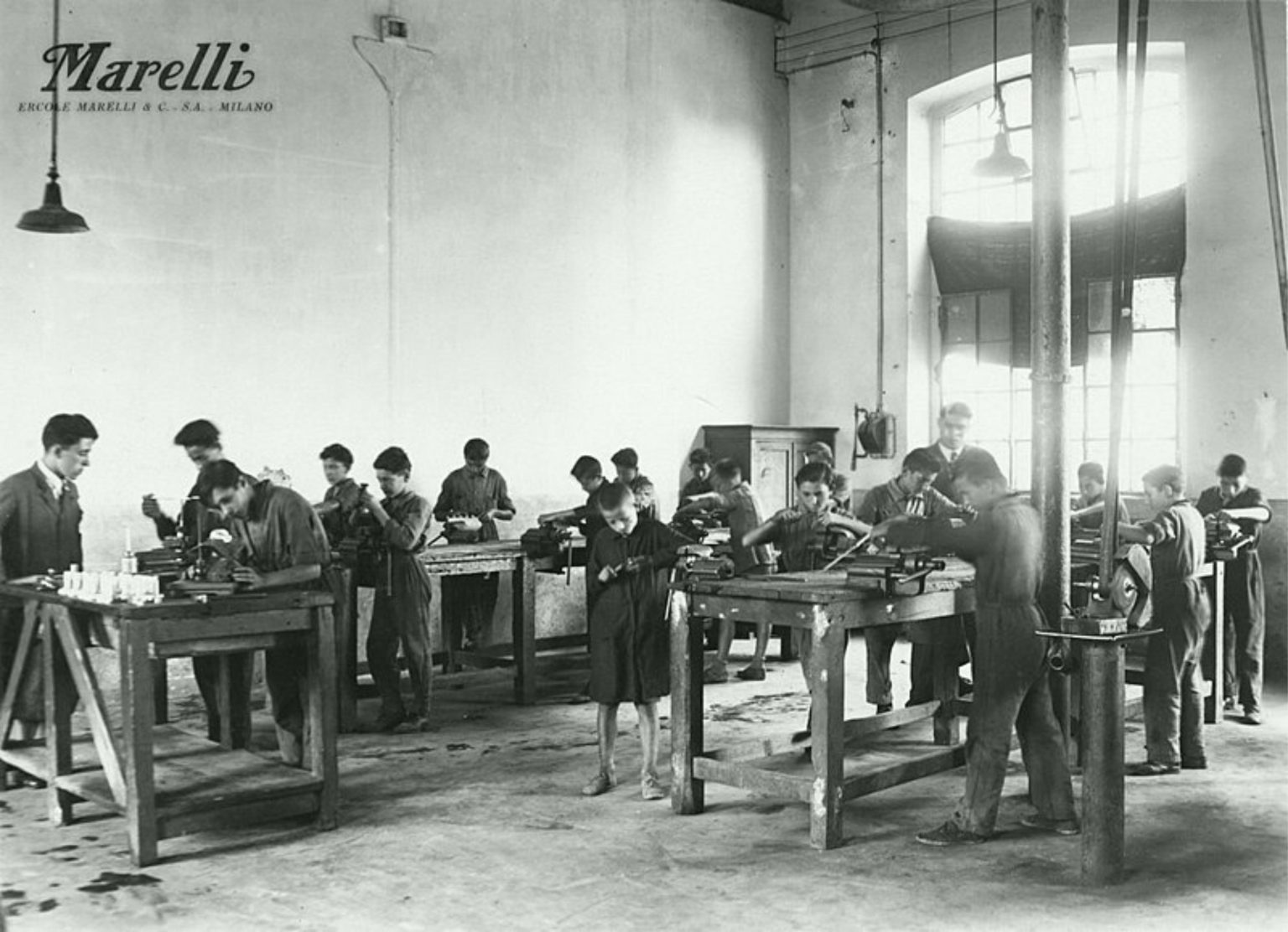 Scuola italiana: dal medioevo fino ad oggi - Dare Voce al Silenzio